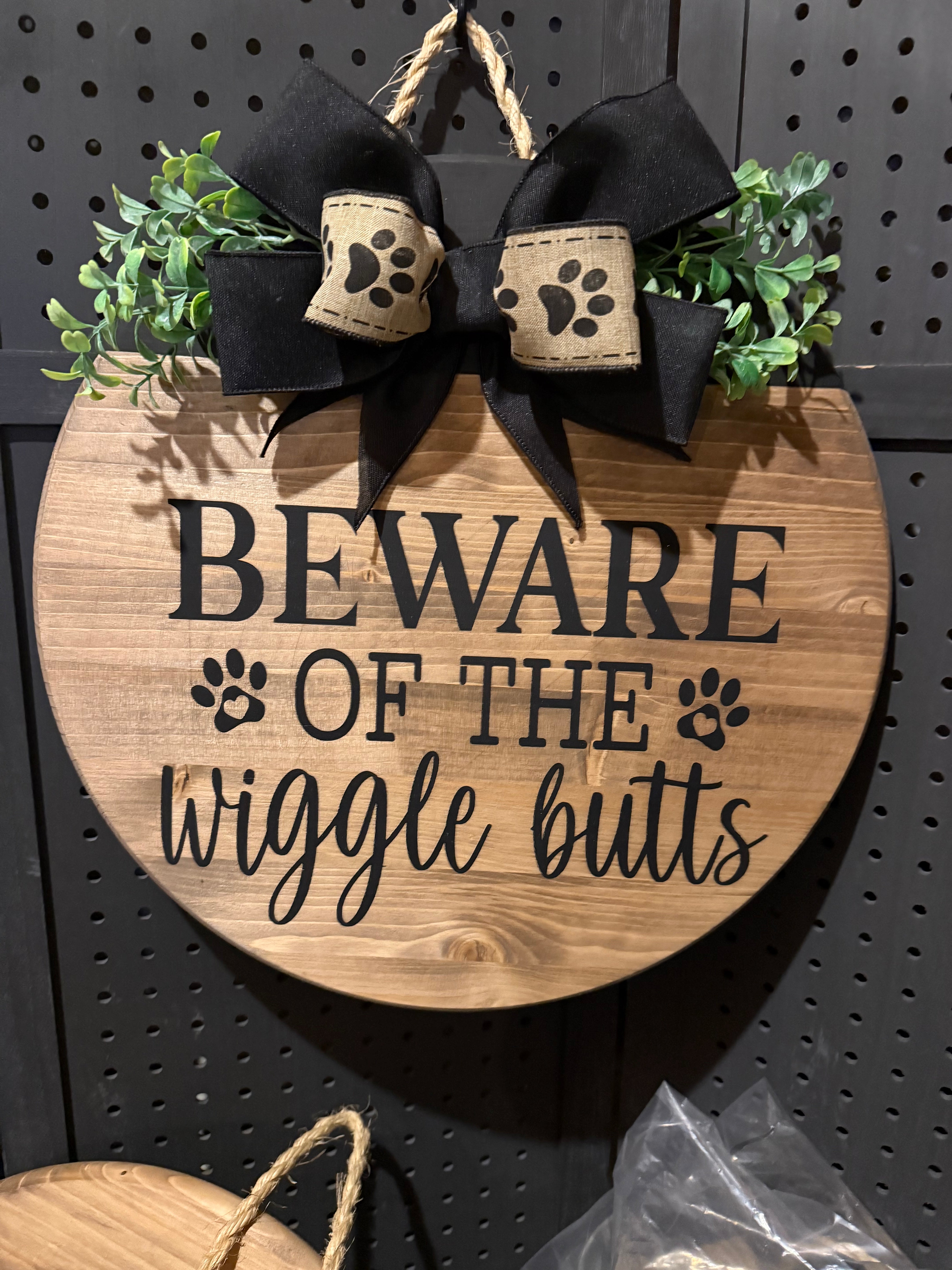 18” Door Hanger - Beware of the wiggle butts – MF Designs